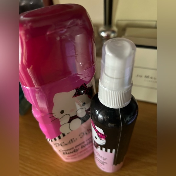 Hello Kitty | Other | Sealed Hello Kitty Body Splash Body Lotion Set ...